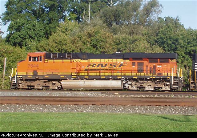 BNSF 7644